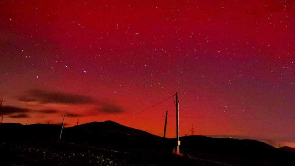 Stunning Red Northern Lights Turn Skies Over Europe Into a Multicolored ...